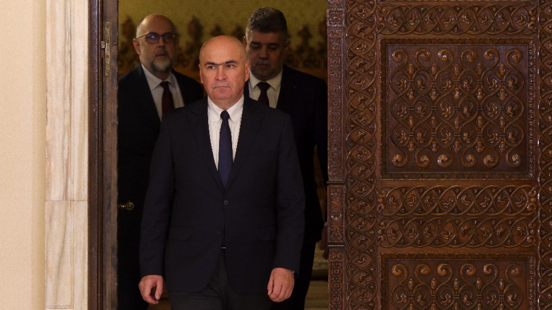 Scaunul interimarului se clatină. Începe revocarea lui Ilie Bolojan ...